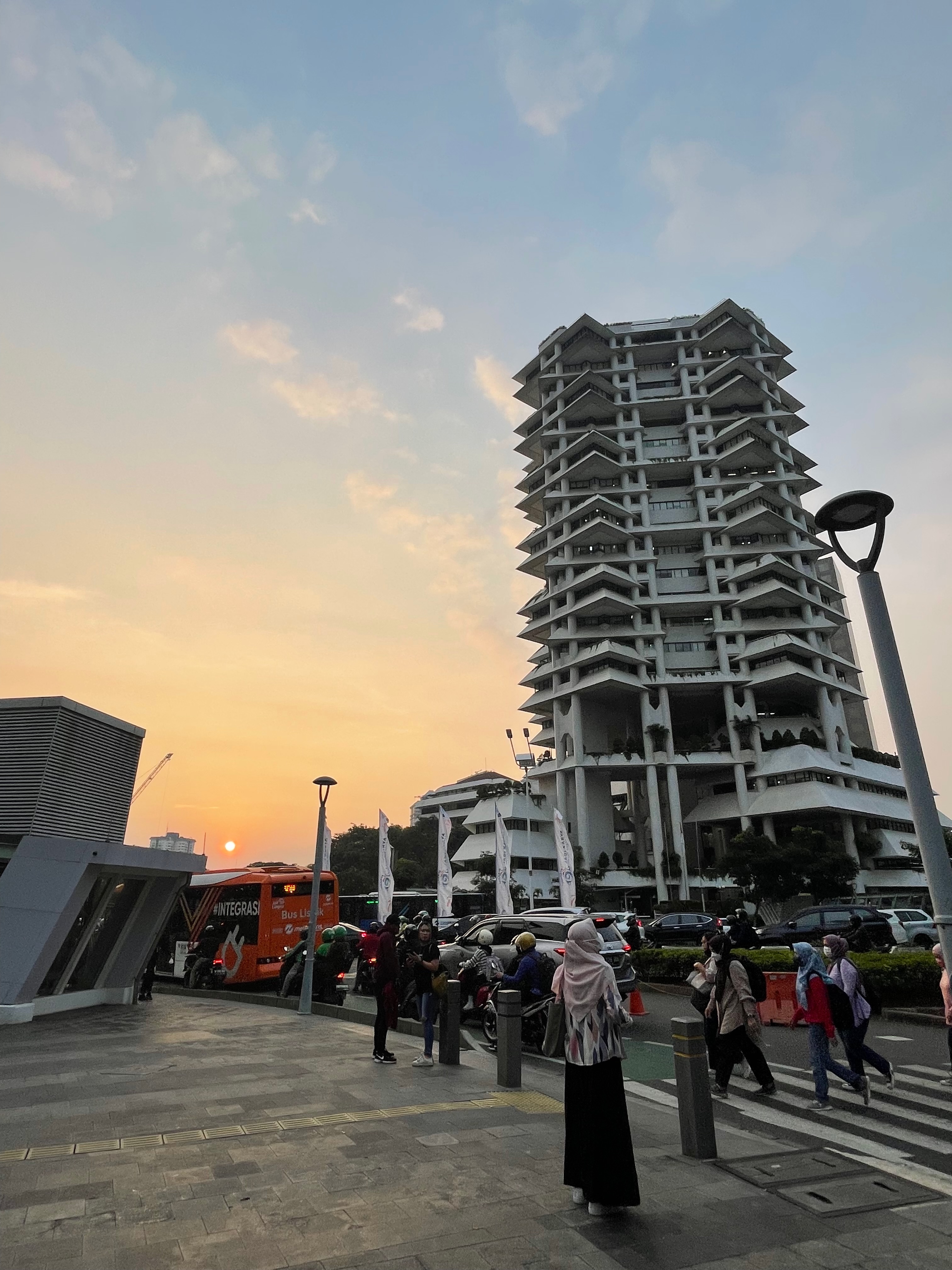 Intiland Tower, “Green Building” Pertama di Indonesia – Pustaka KSP Kreatif